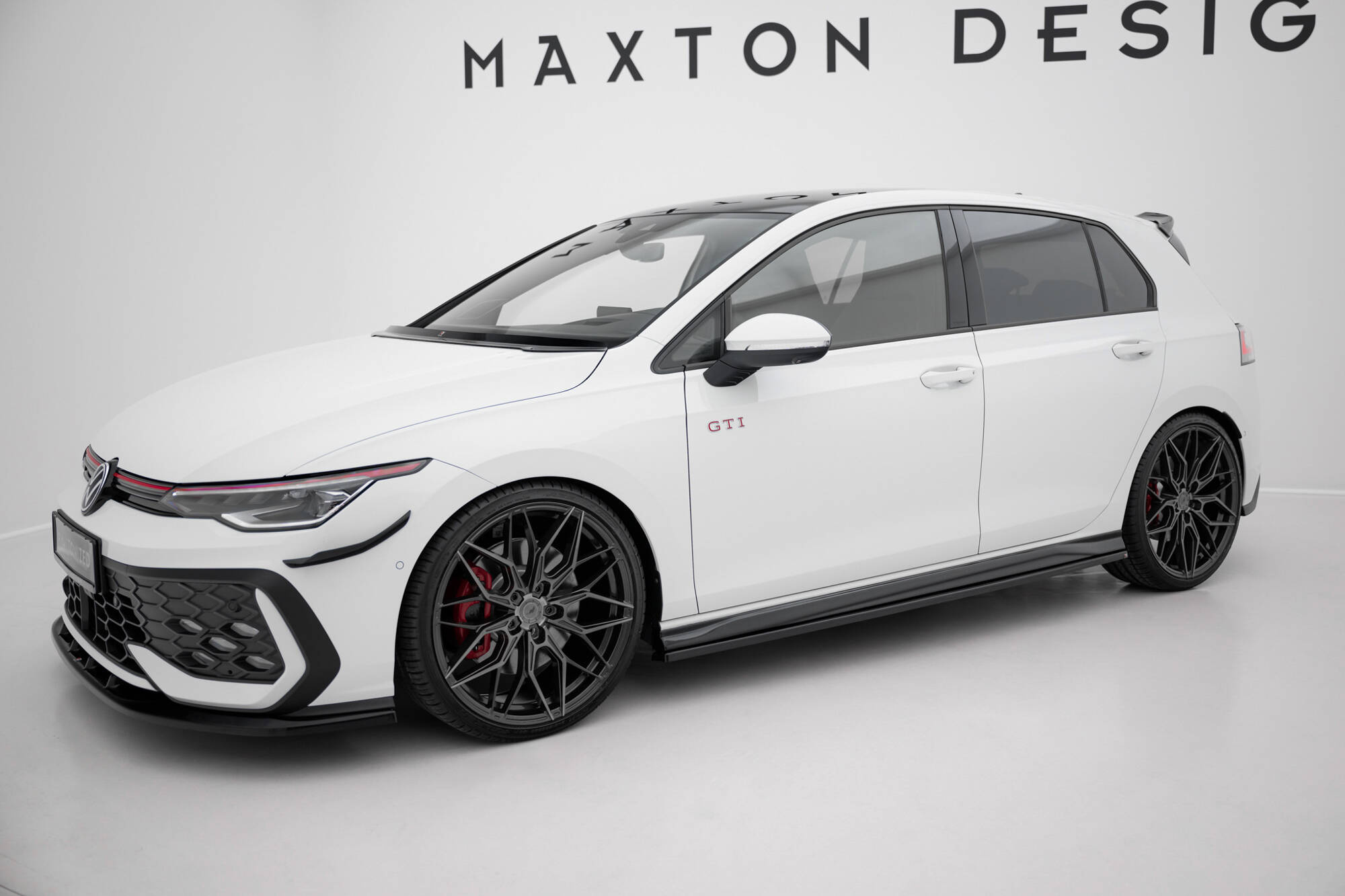 Maxton Design difuzory pod boční prahy ver.4 pro Volkswagen Golf GTI ...